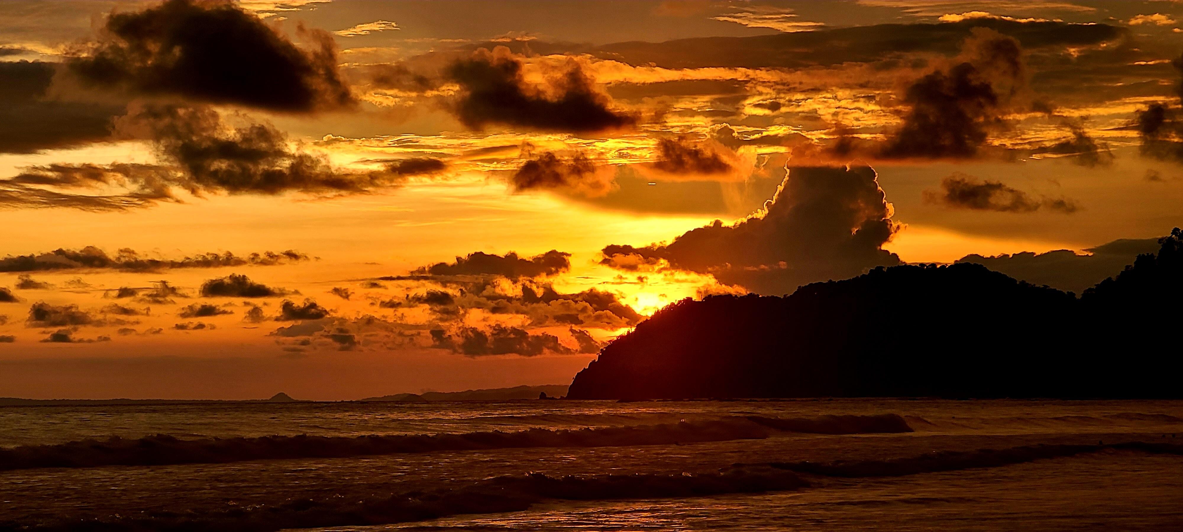 Book Balcon del Mar Beach Front Hotel in Jaco | Hotels.com