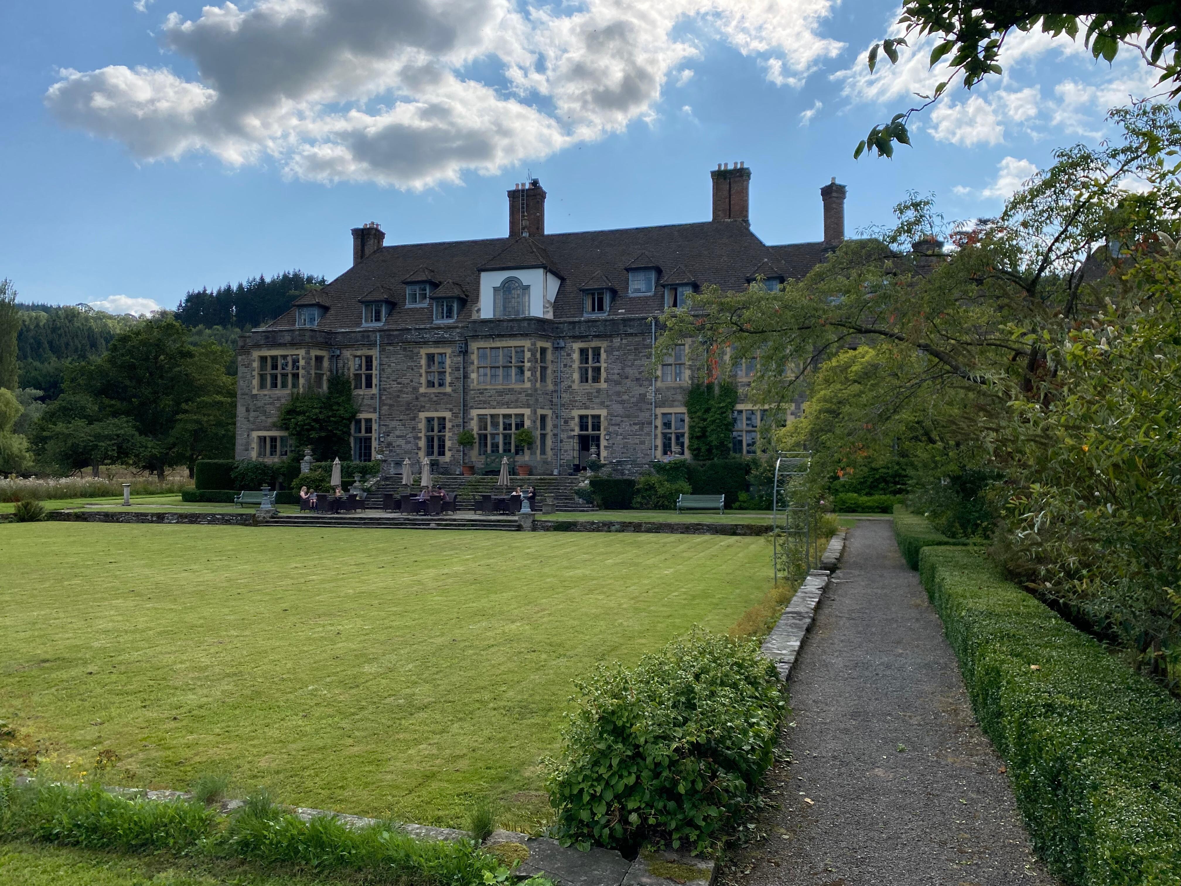 Book Llangoed Hall in Brecon | Hotels.com