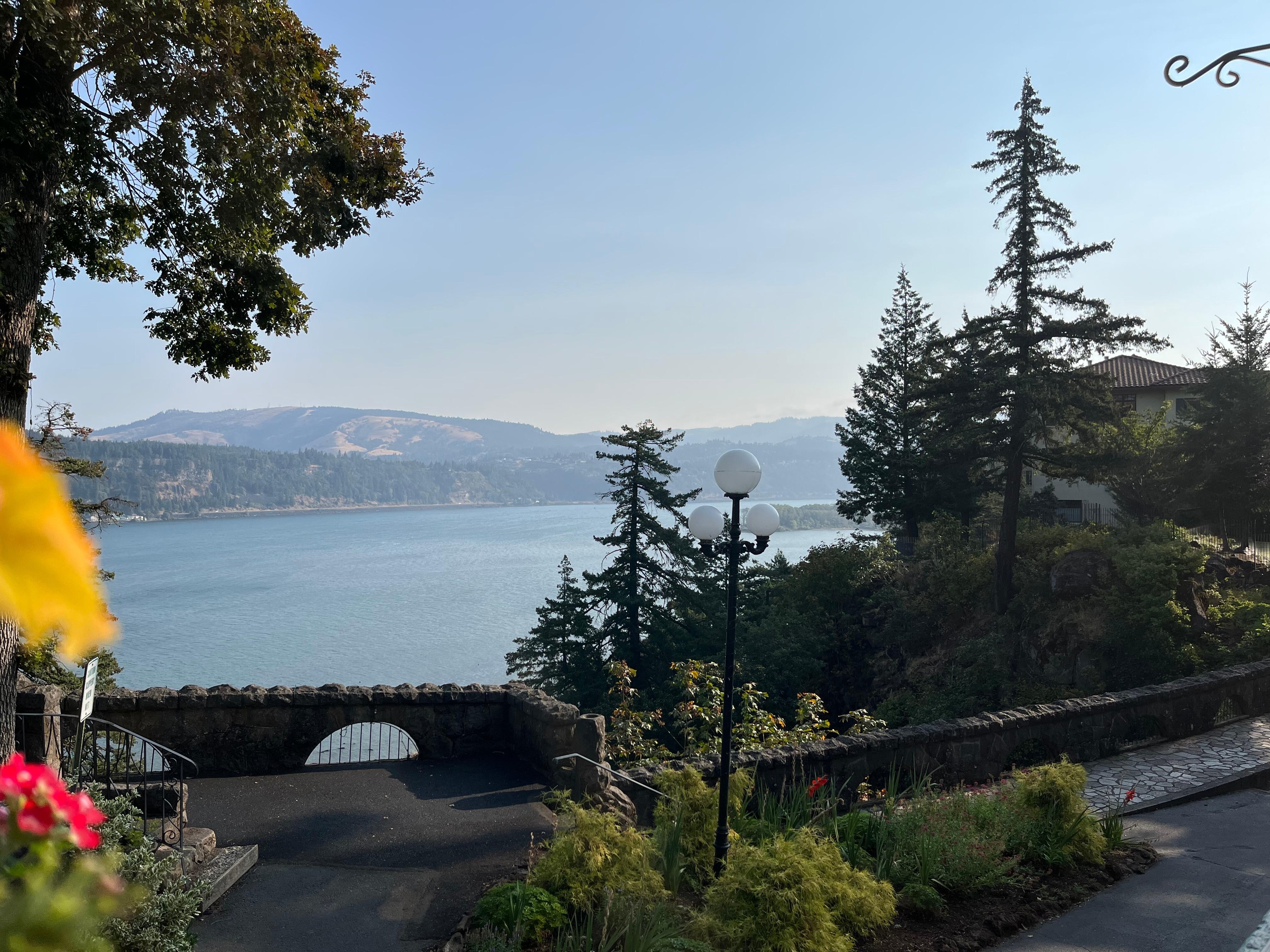 Book Columbia Gorge Hotel and Spa in Hood River | Hotels.com