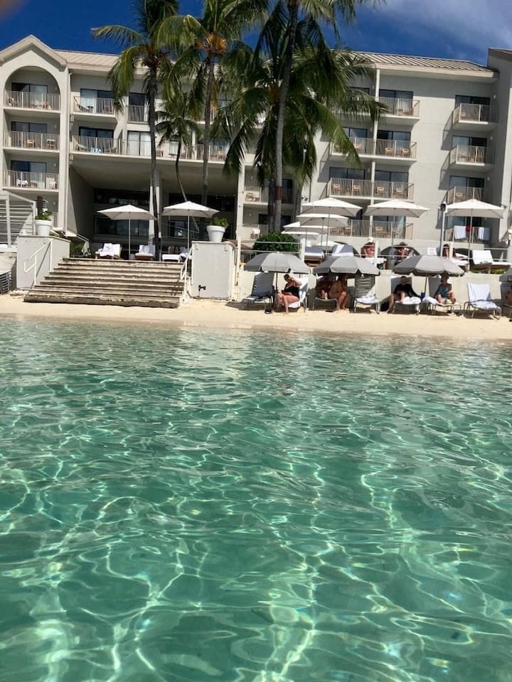 Book Grand Cayman Marriott Beach Resort in Seven Mile Beach | Hotels.com