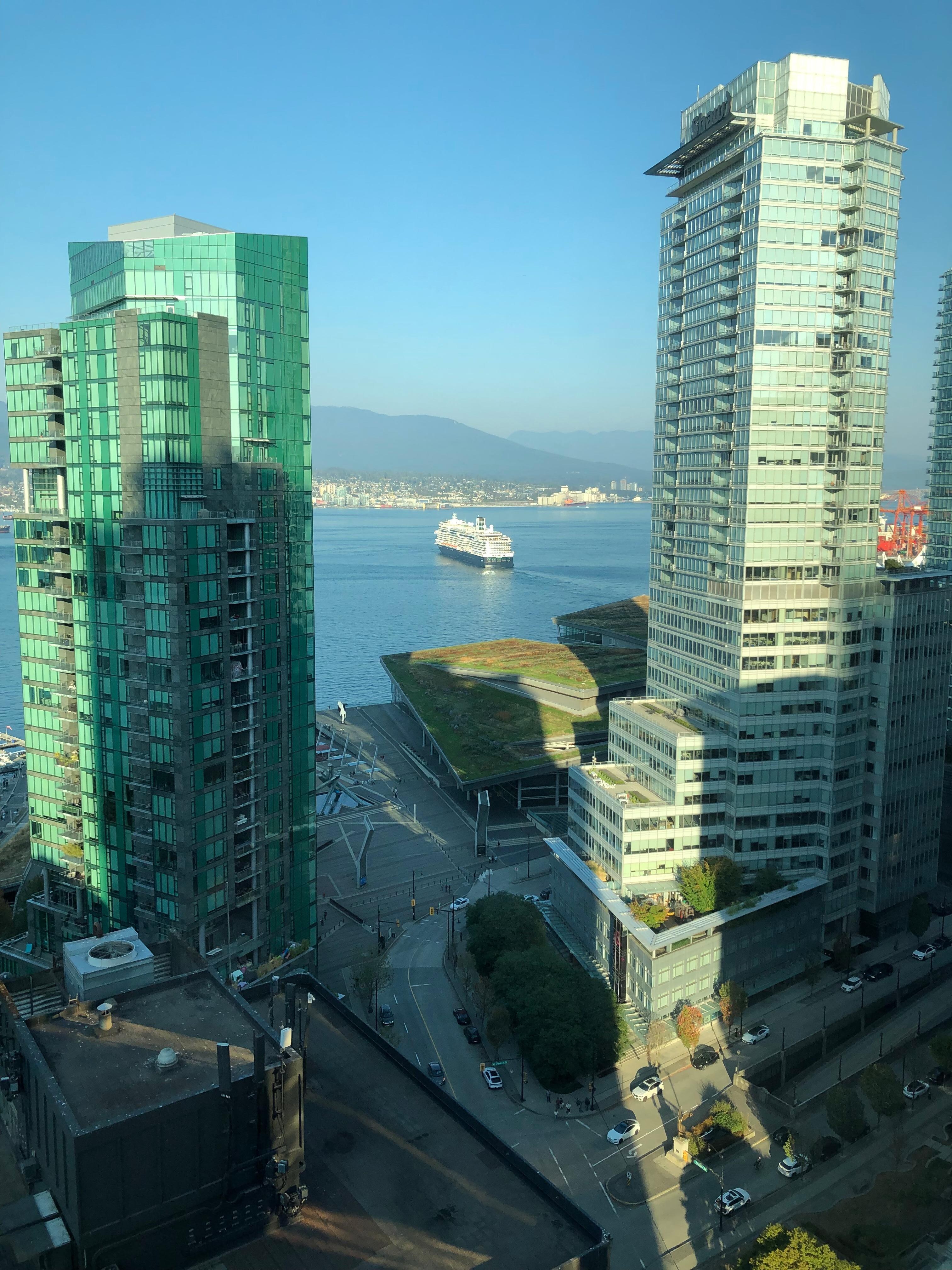 Book Vancouver Marriott Pinnacle Downtown in Vancouver | Hotels.com