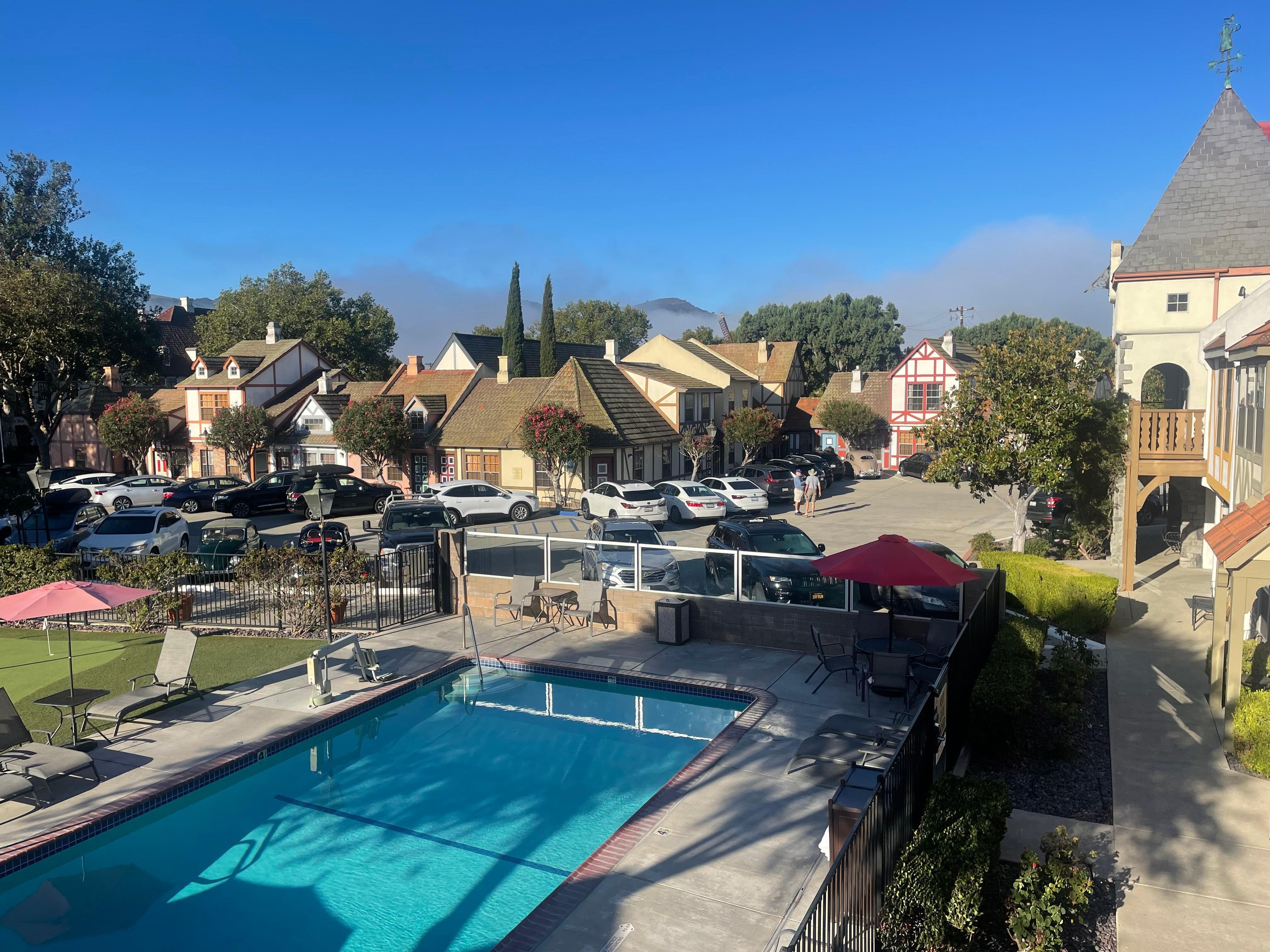 Book Royal Copenhagen Inn in Solvang | Hotels.com