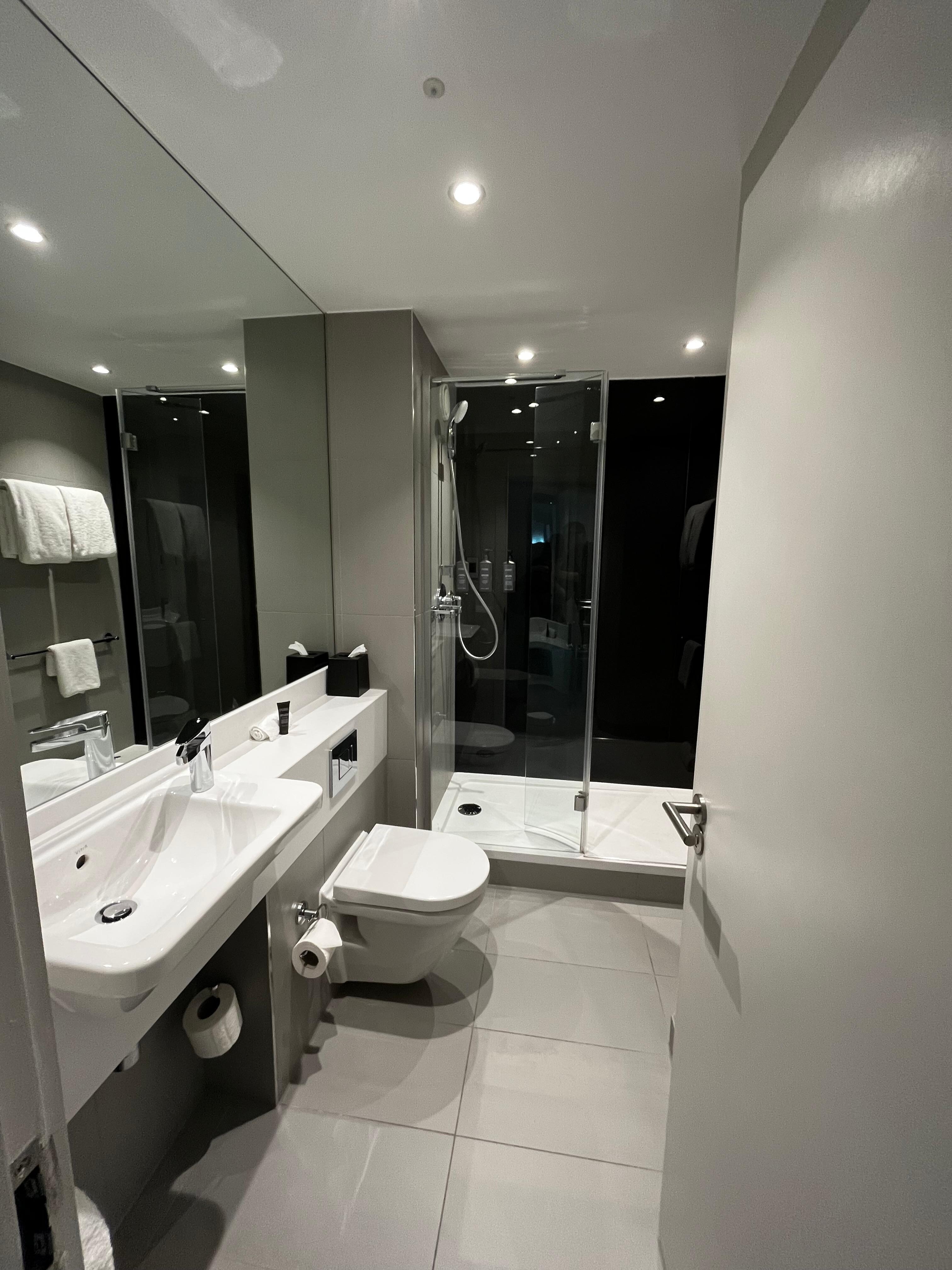 Sheraton Heathrow Hotel in London: Find Hotel Reviews, Rooms, and ...