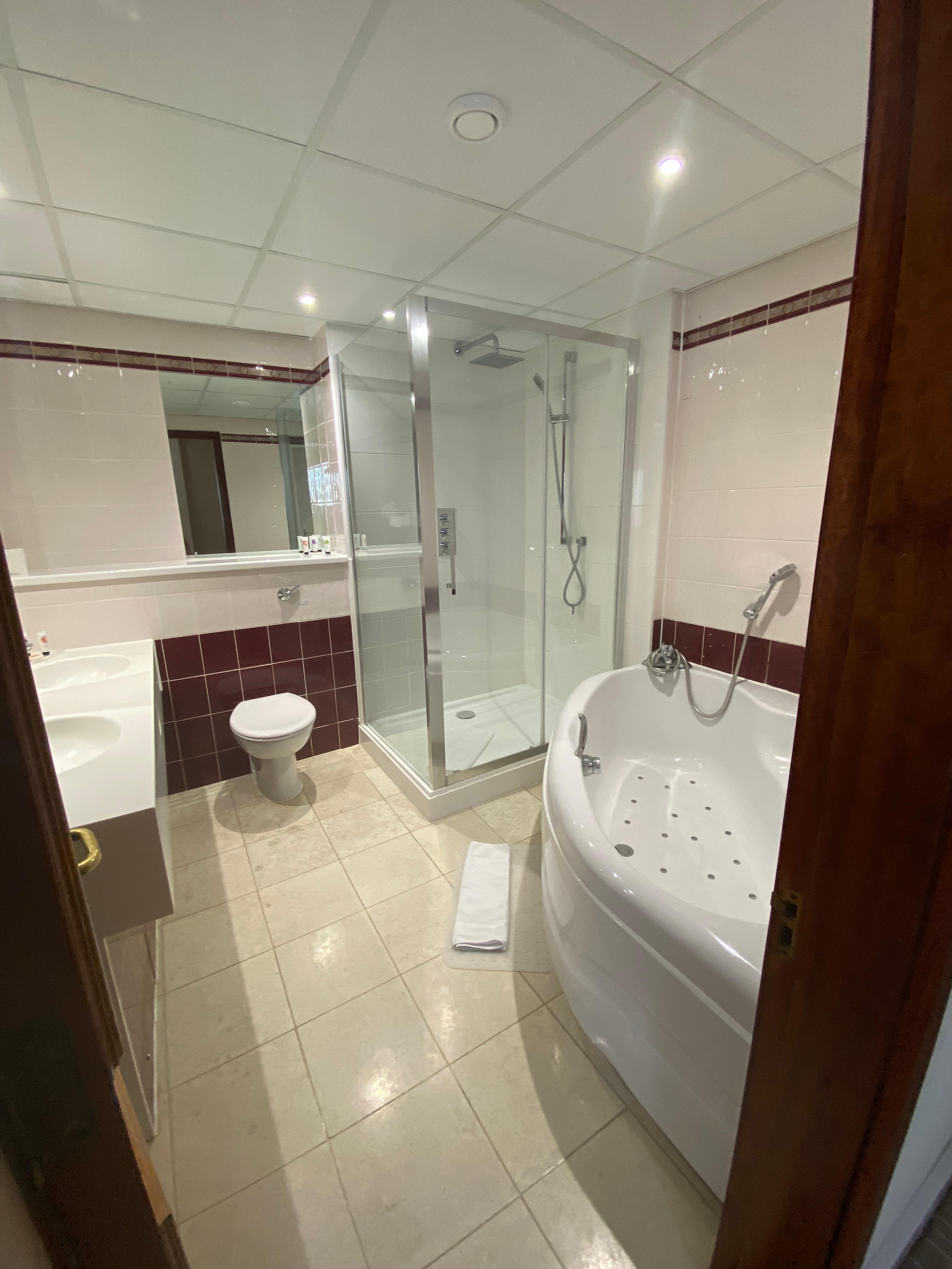 The Coppid Beech Hotel, Bracknell: Info, Photos, Reviews | Book at ...