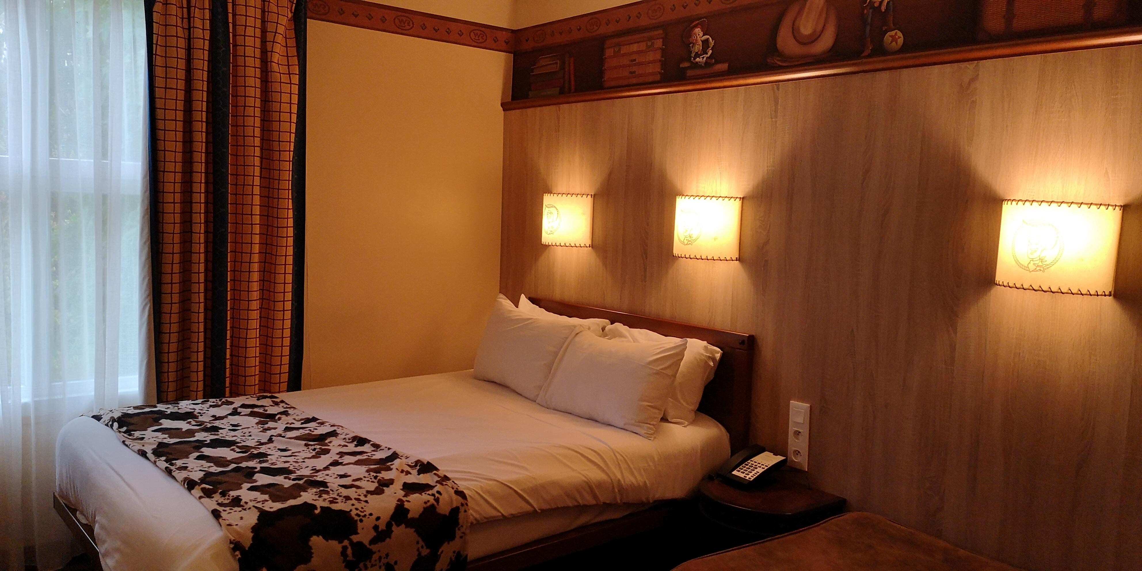 Disney Hotel Cheyenne - Paris, France | Hotels.com