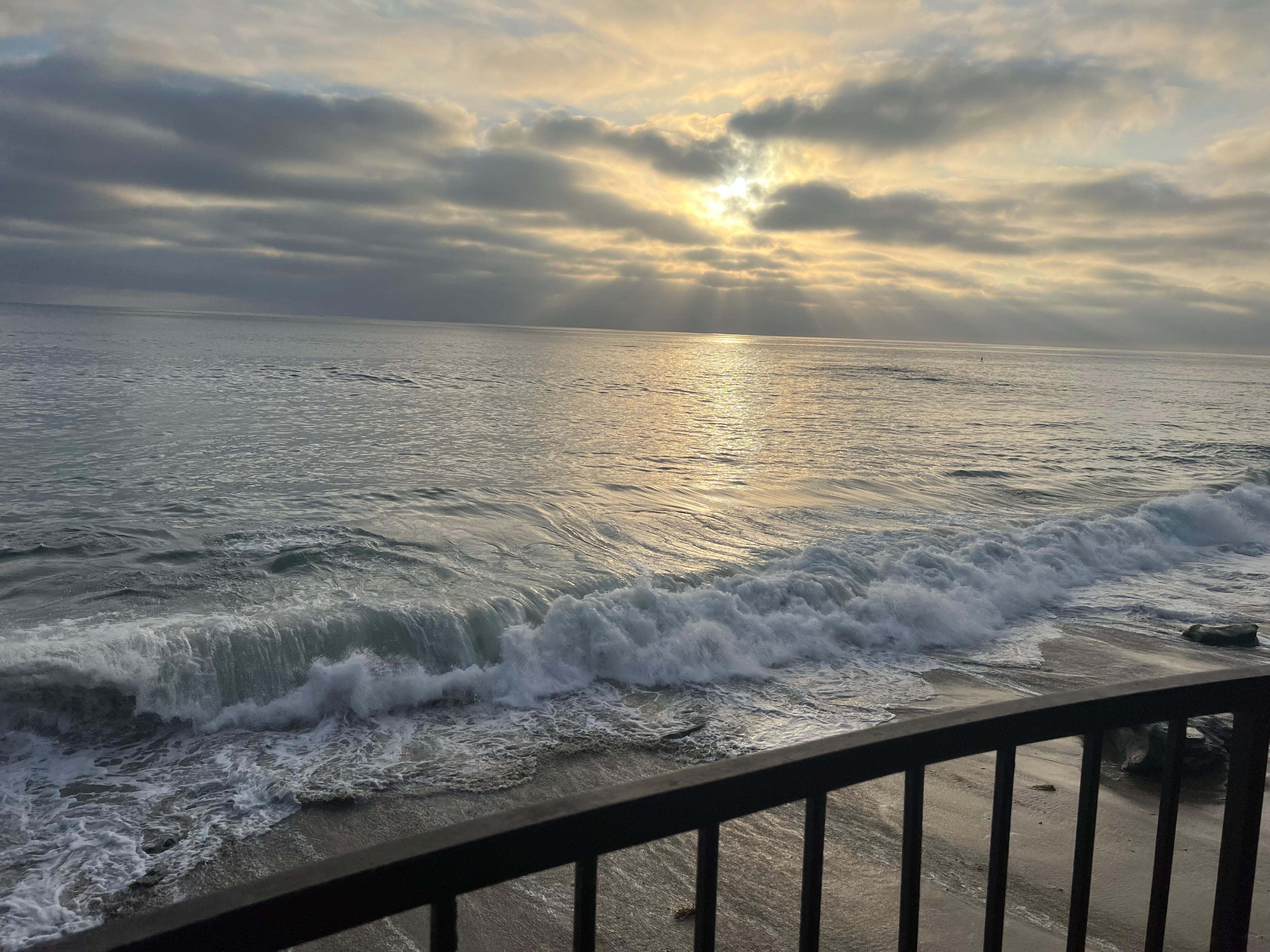 Book Surf And Sand Resort in Laguna Beach | Hotels.com