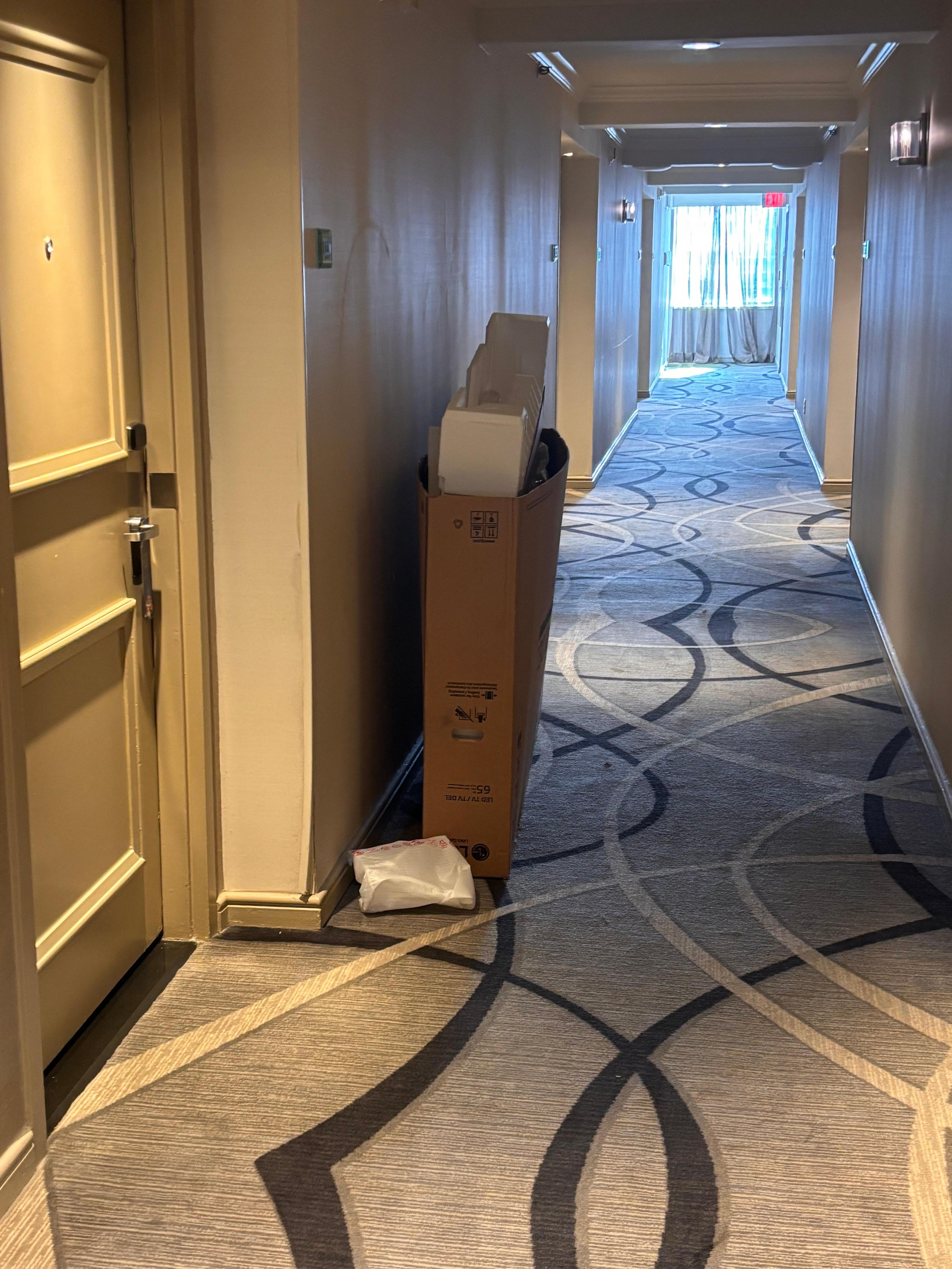 You don’t leave trash innthe hallway for 3 days and you have to complain to get it removed