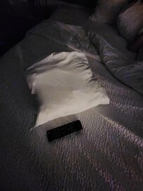 What kind of pillows are these for a king bed??? Terrible choice....