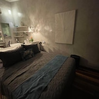 Quarto amplo, limpo e confortável