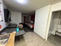 Kitchenette suite