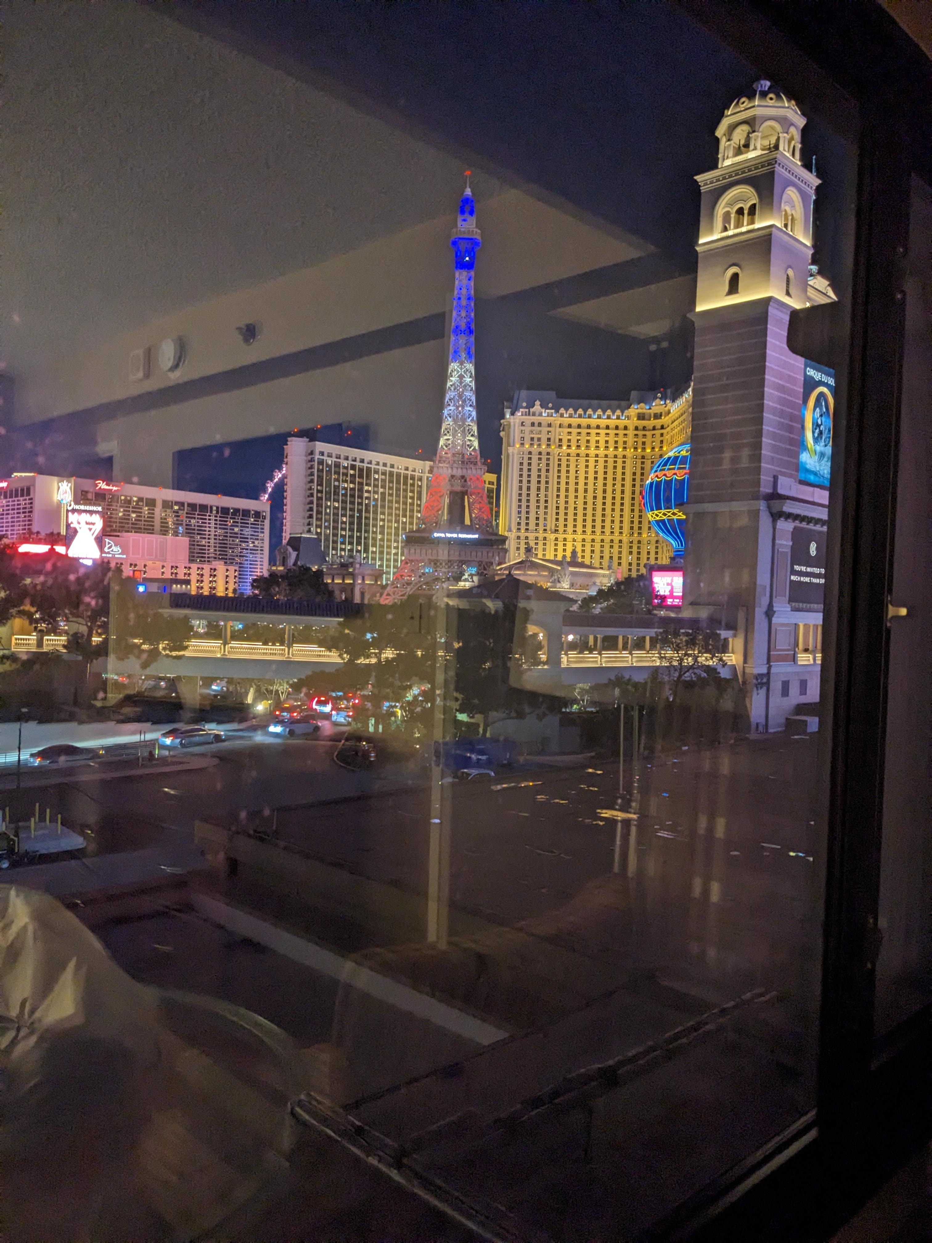 Can you believe this view? And during the Bellagio fountain show-- we could see the tall ones from bed! 