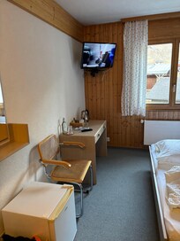 Frigo et buro avec thé et café 👍