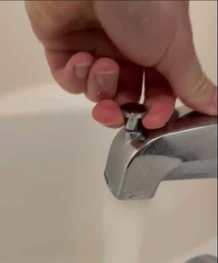 Showerhead activation on bathtub spout stuck and unusable