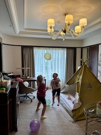 Extra balloons for my wife’s birthday… the kids loved these