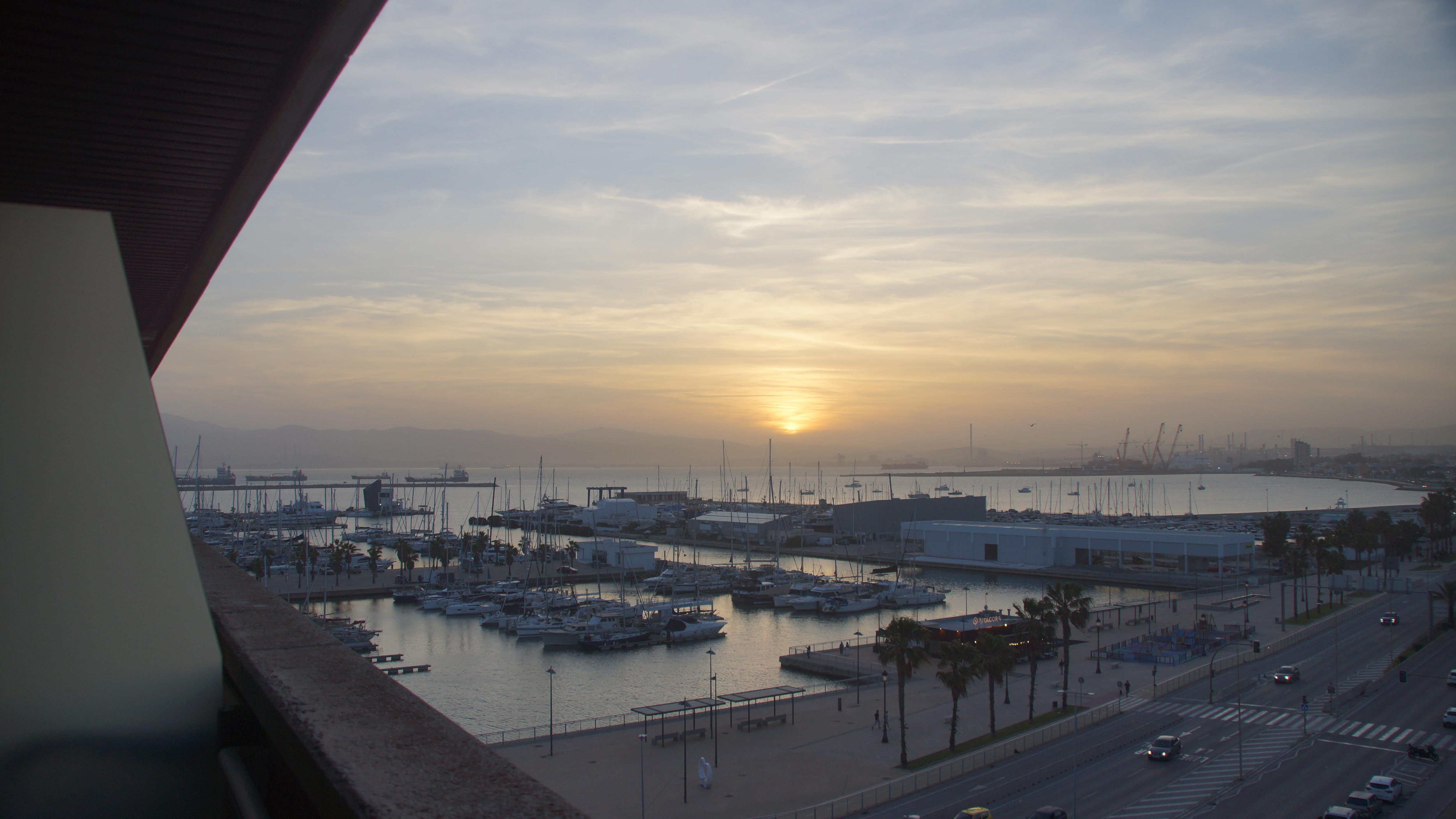 seitlicher Blick vom Balkon