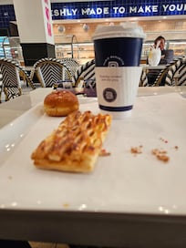 Paris Baguette around the corner for fabulous tasty treats
