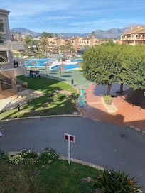 Utsikt fra balkongen uten sol. Med sol var kun for premium.