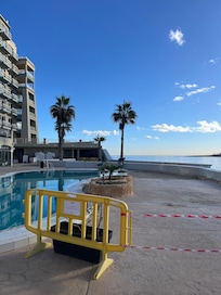 Stor renovering pågick december 2025.