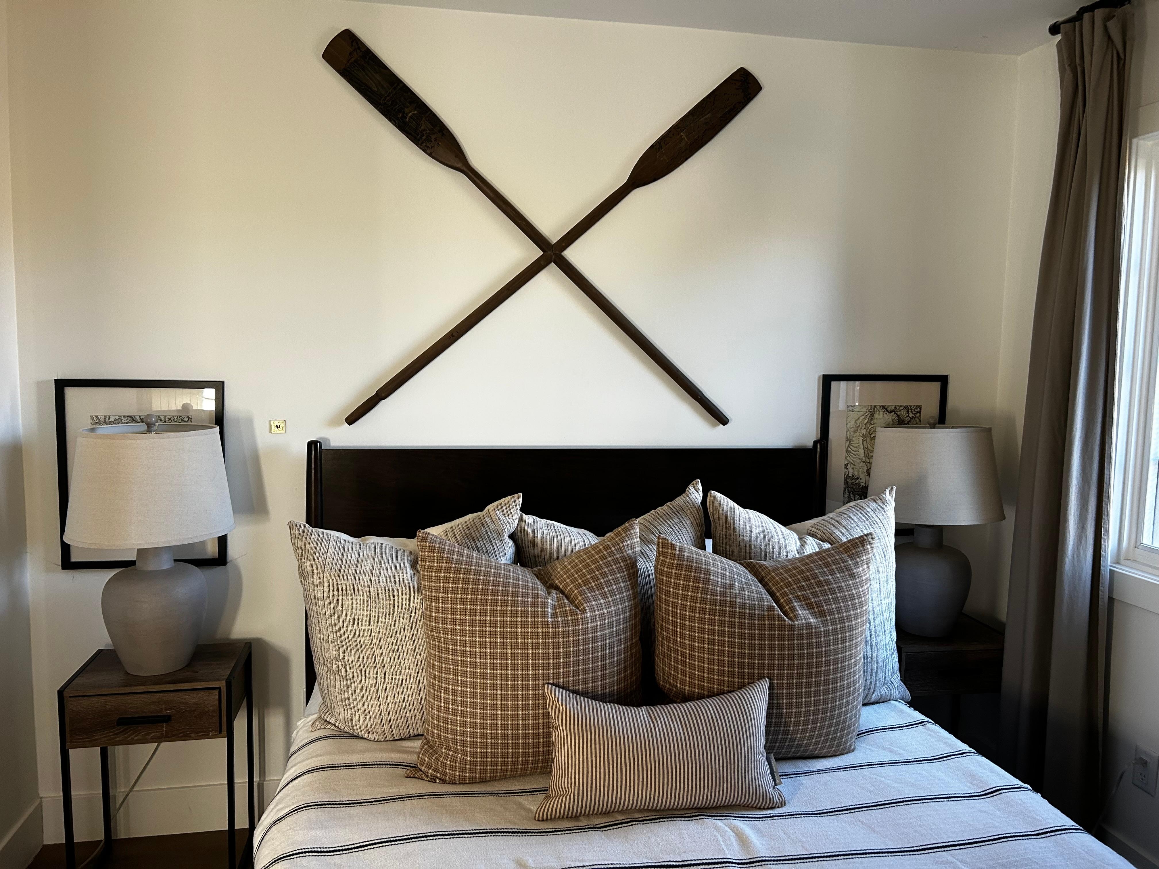Bedroom thoughtfully decorated and cozy