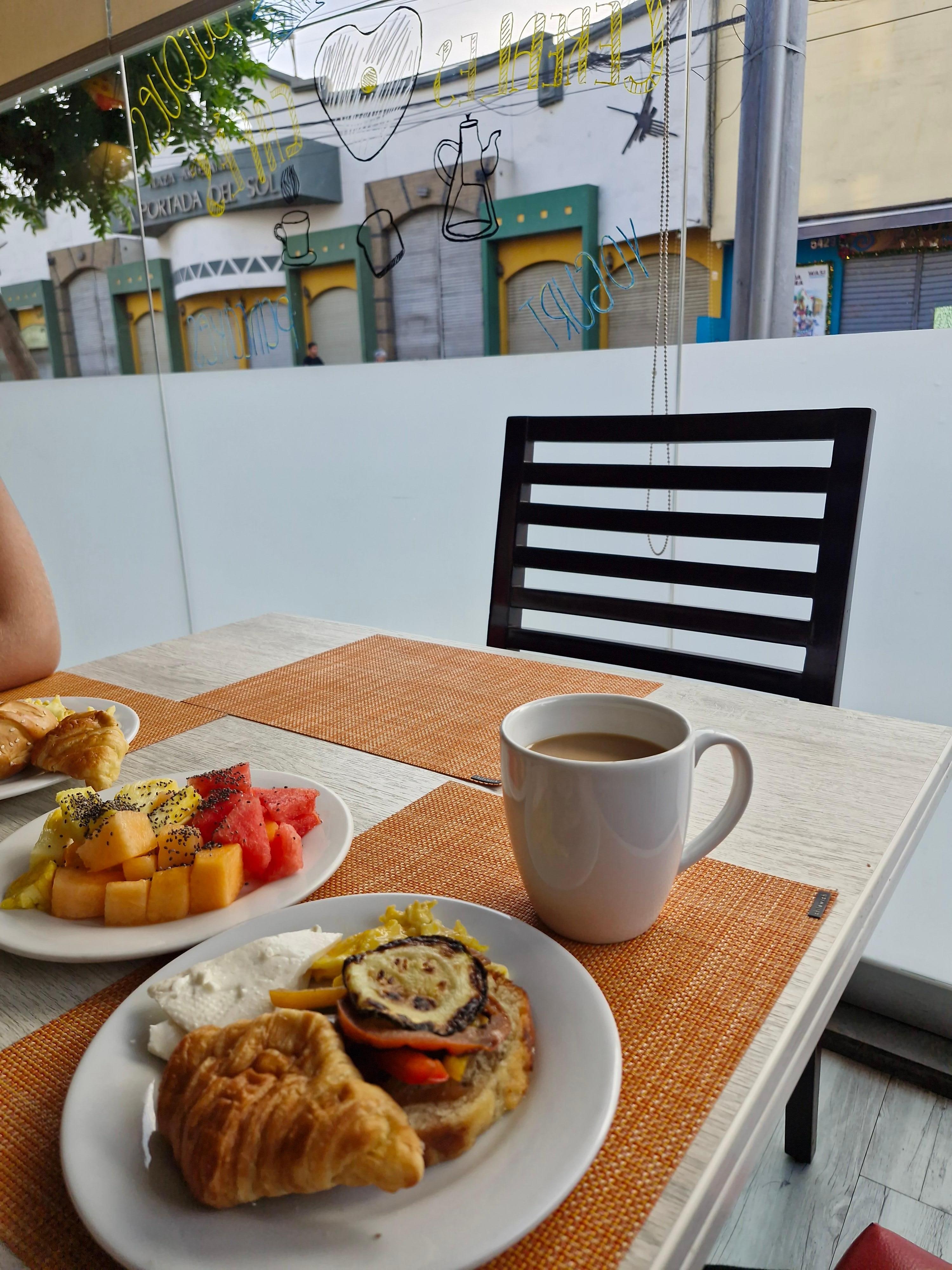 Café da manhã delicioso. 