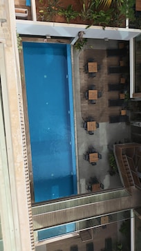 Pisine vue du studio