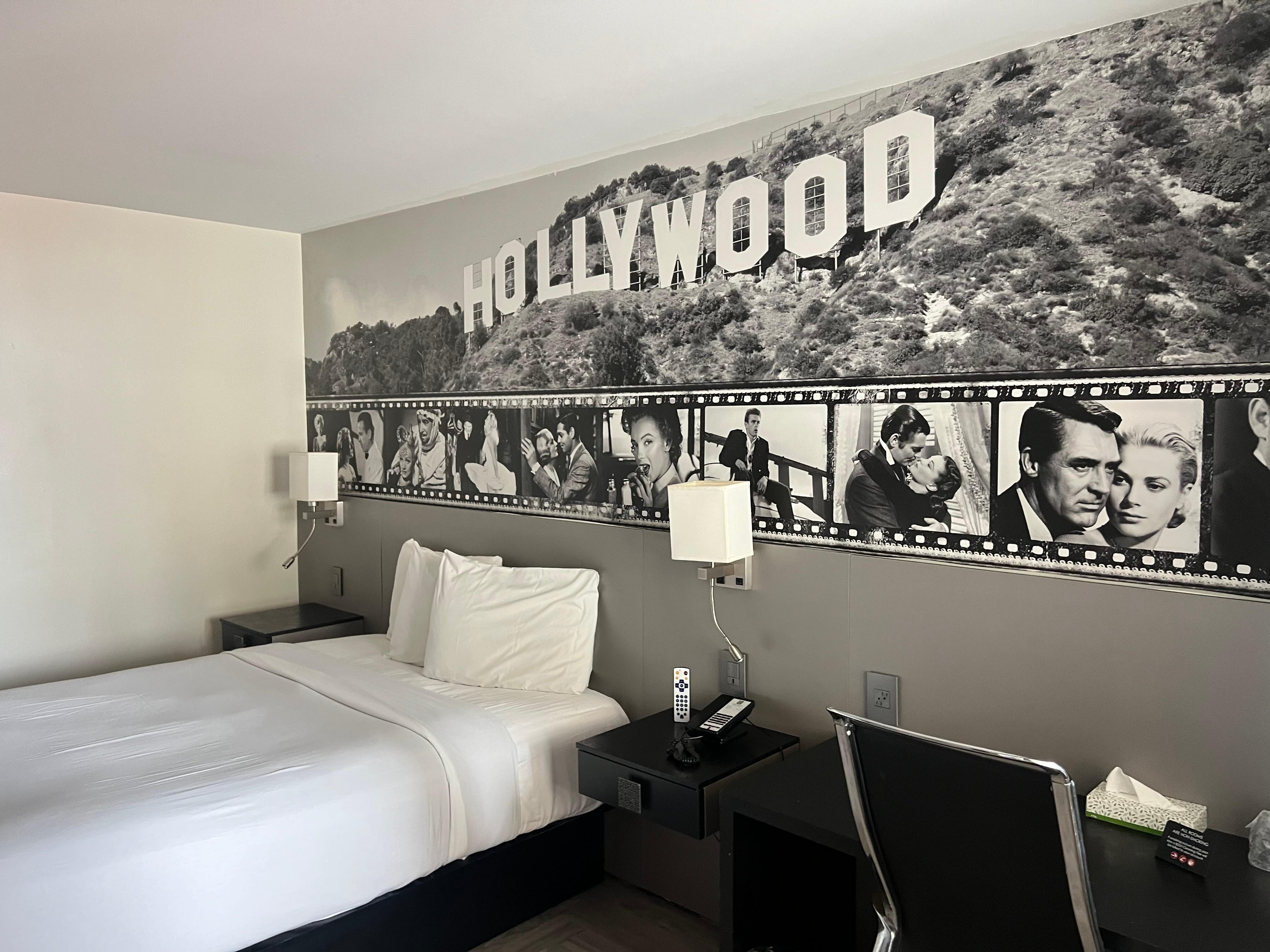 Loved the room and white linens. Not a speck in the room. Super clean. 