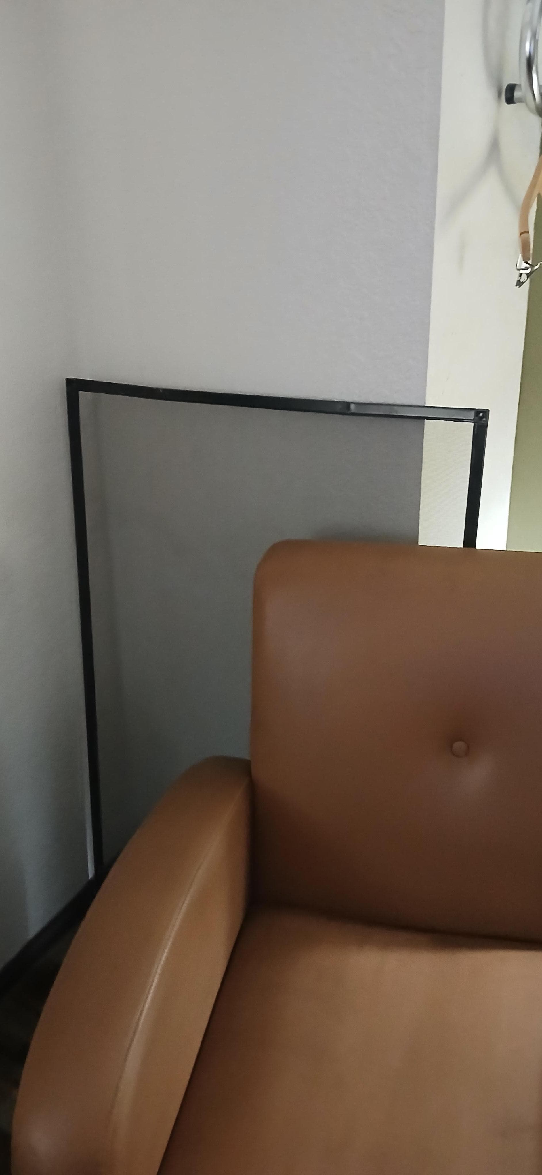 Window glass in the room 