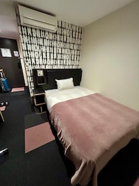 シンプル
ベッドの寝心地◎