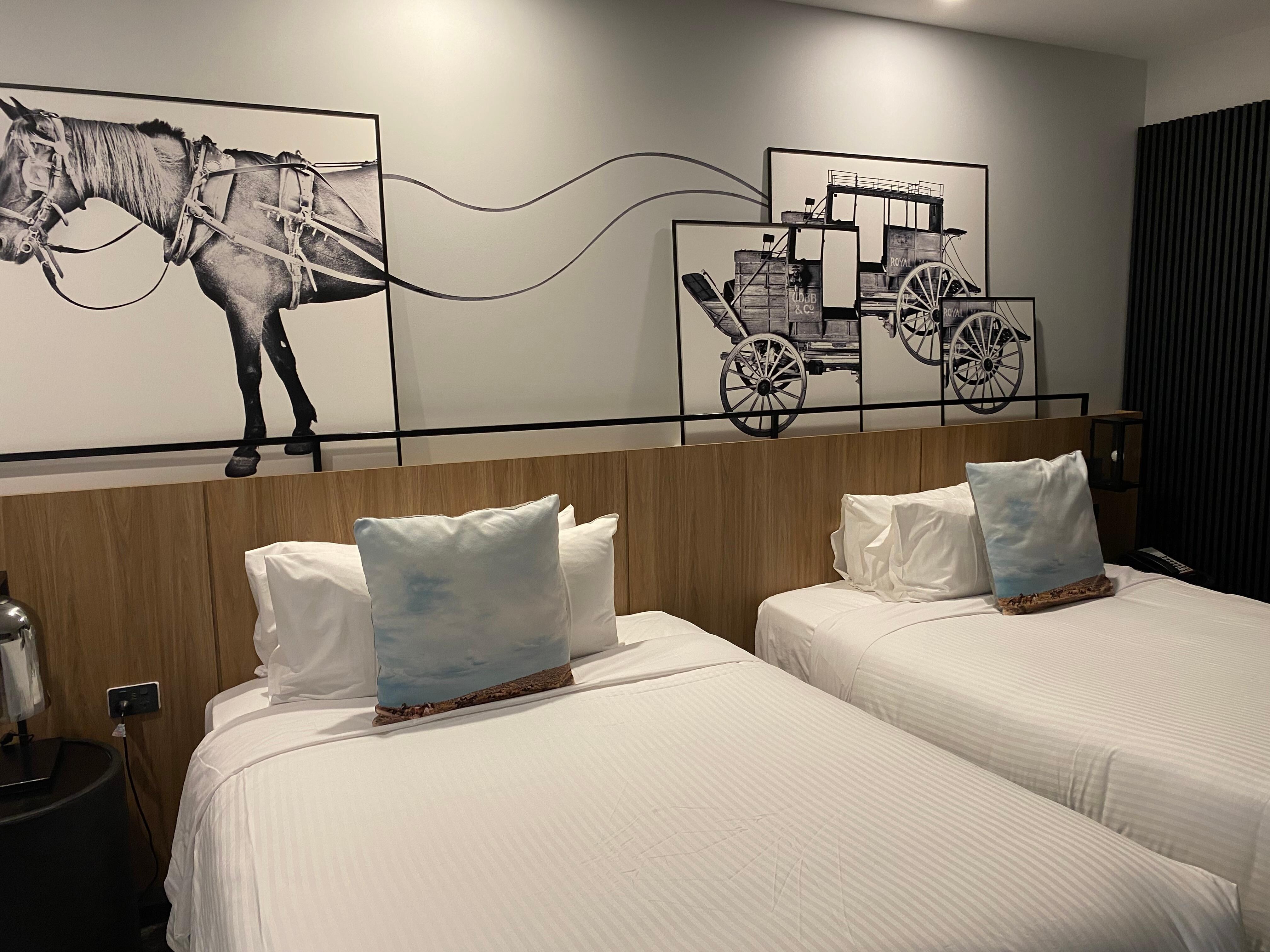 Twin bed room