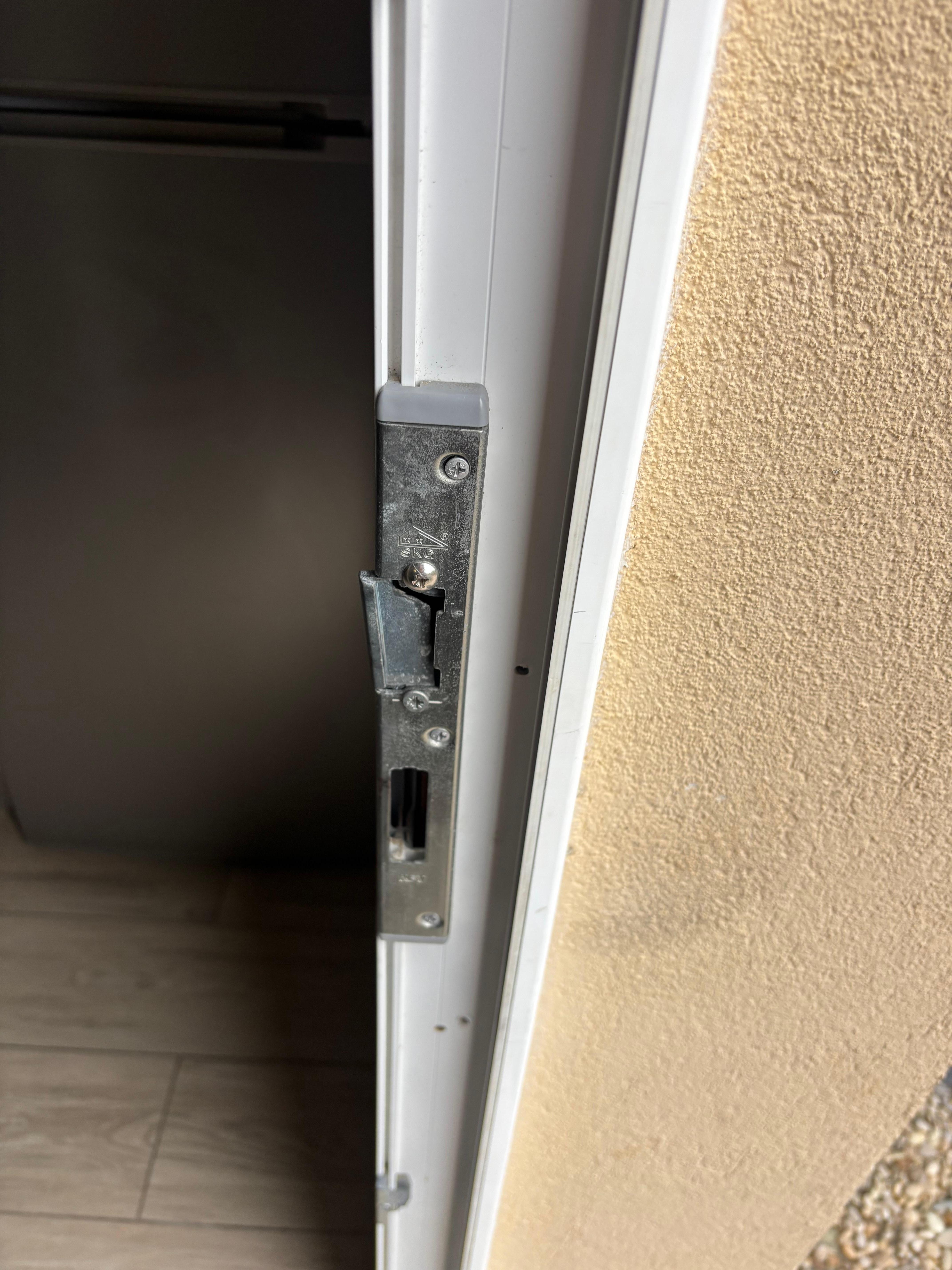 Door had to be locked to stay closed 