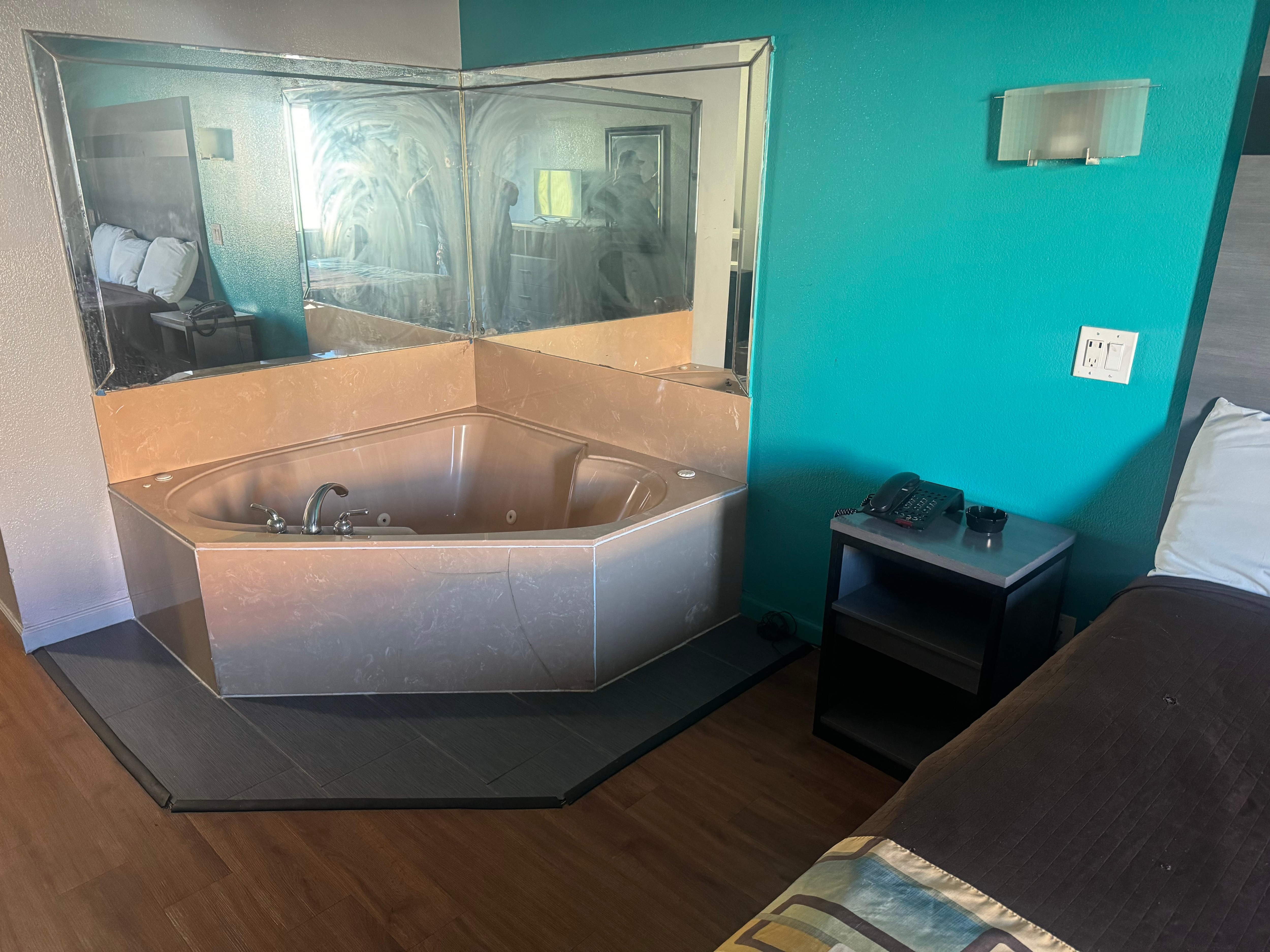 Mirrors were disgusting 