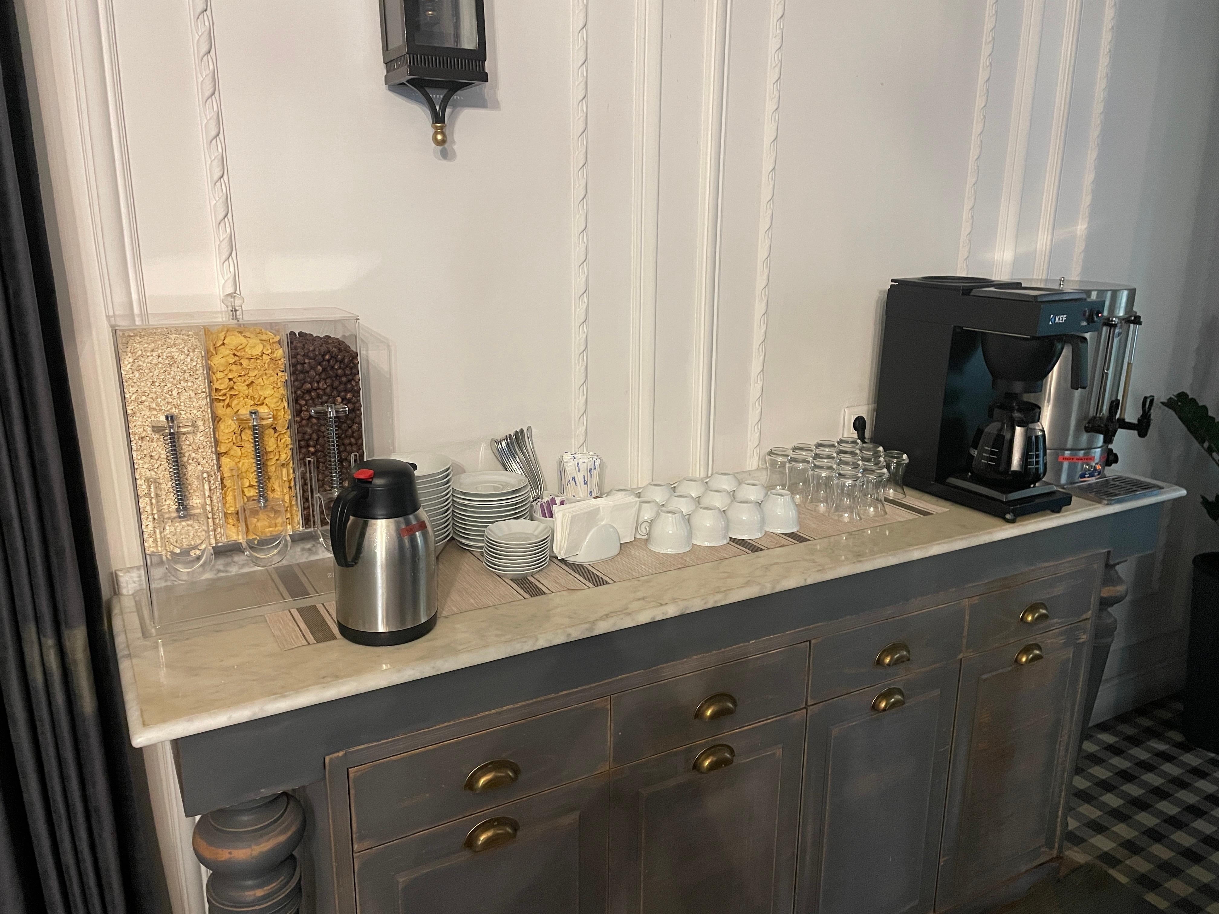 커피 및 차 제공