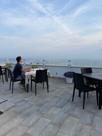 breakfast with a view