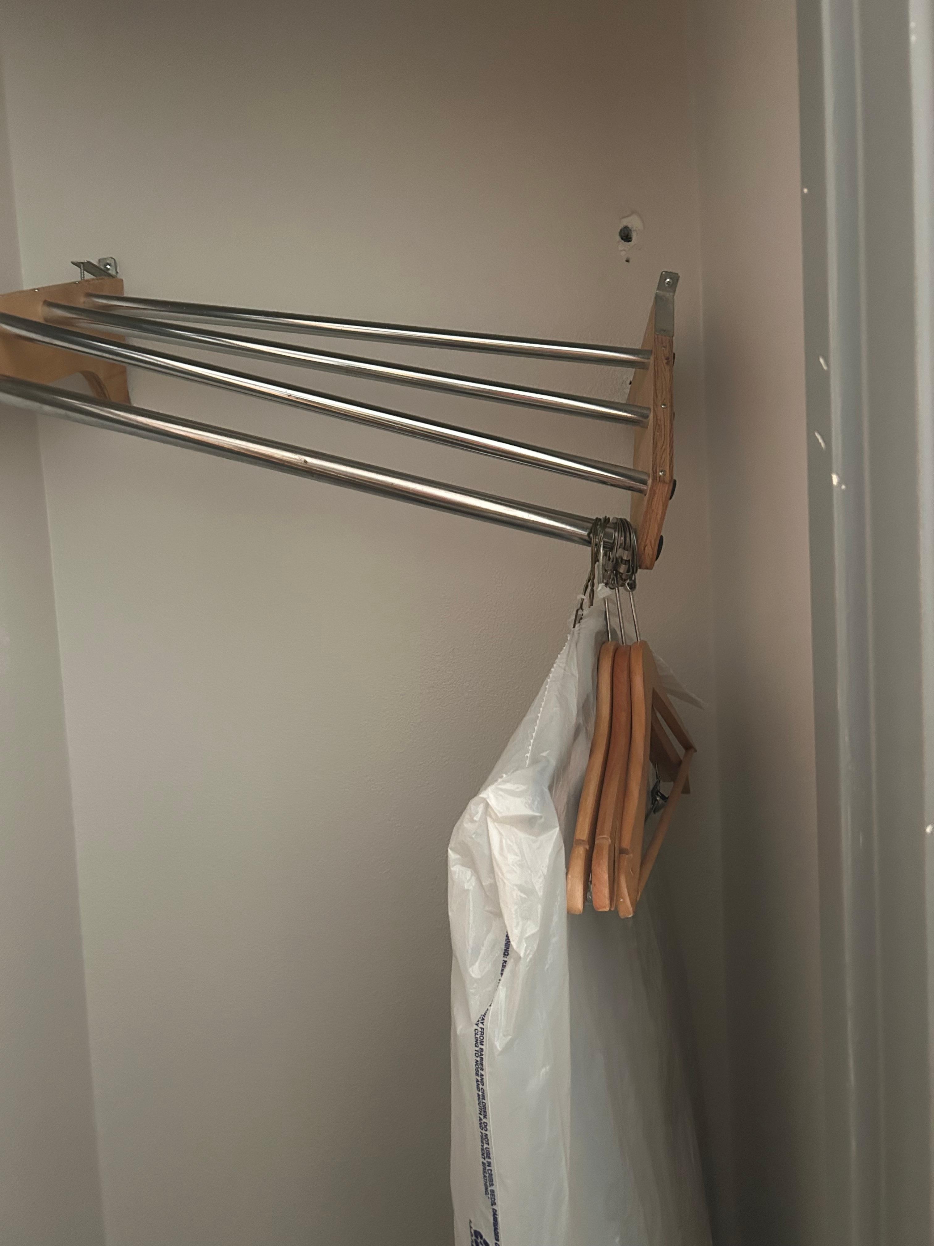 Closet rack broken 