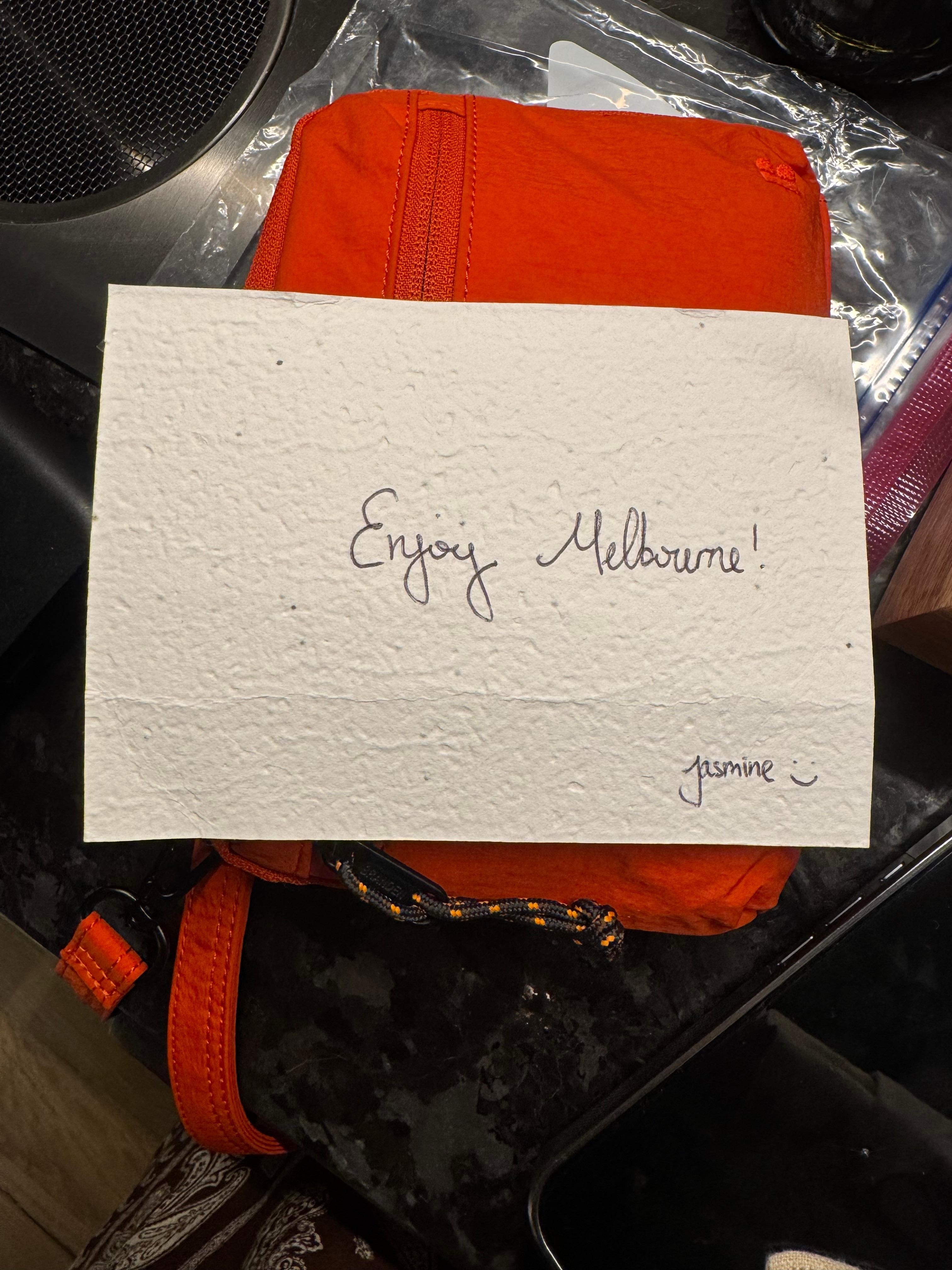 직원이 주위 돌아보면 좋은 곳 추천해서 적어줌