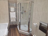 Choice of bath or shower