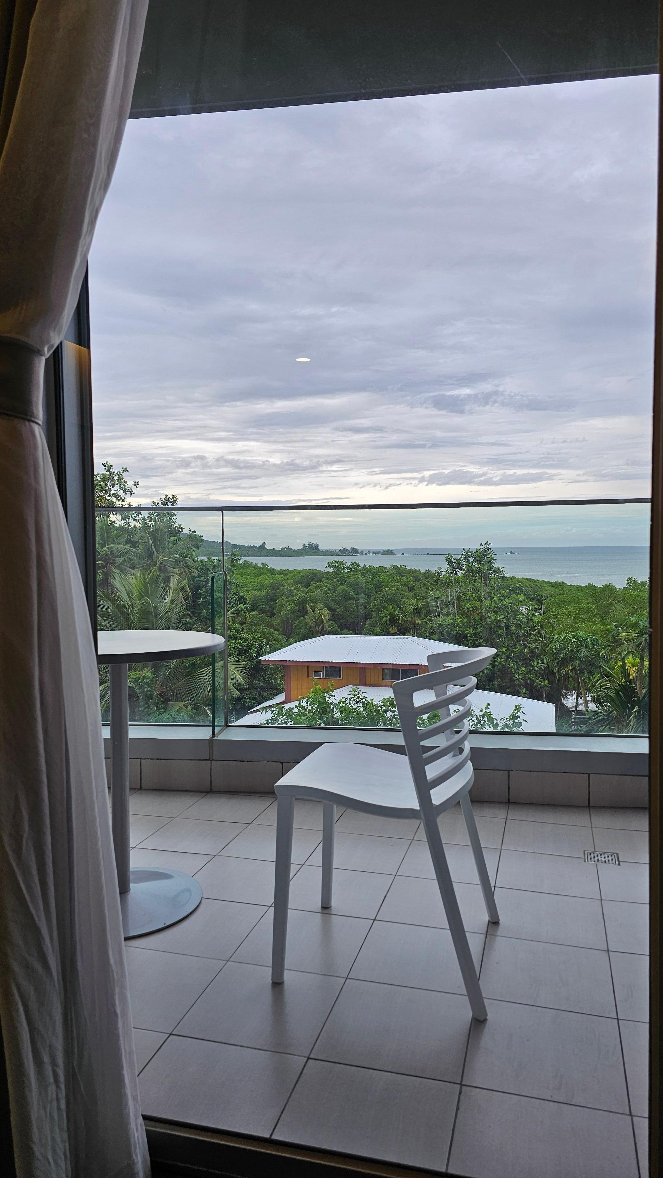 坐在沙發上看出去的景色 ps 我在3F