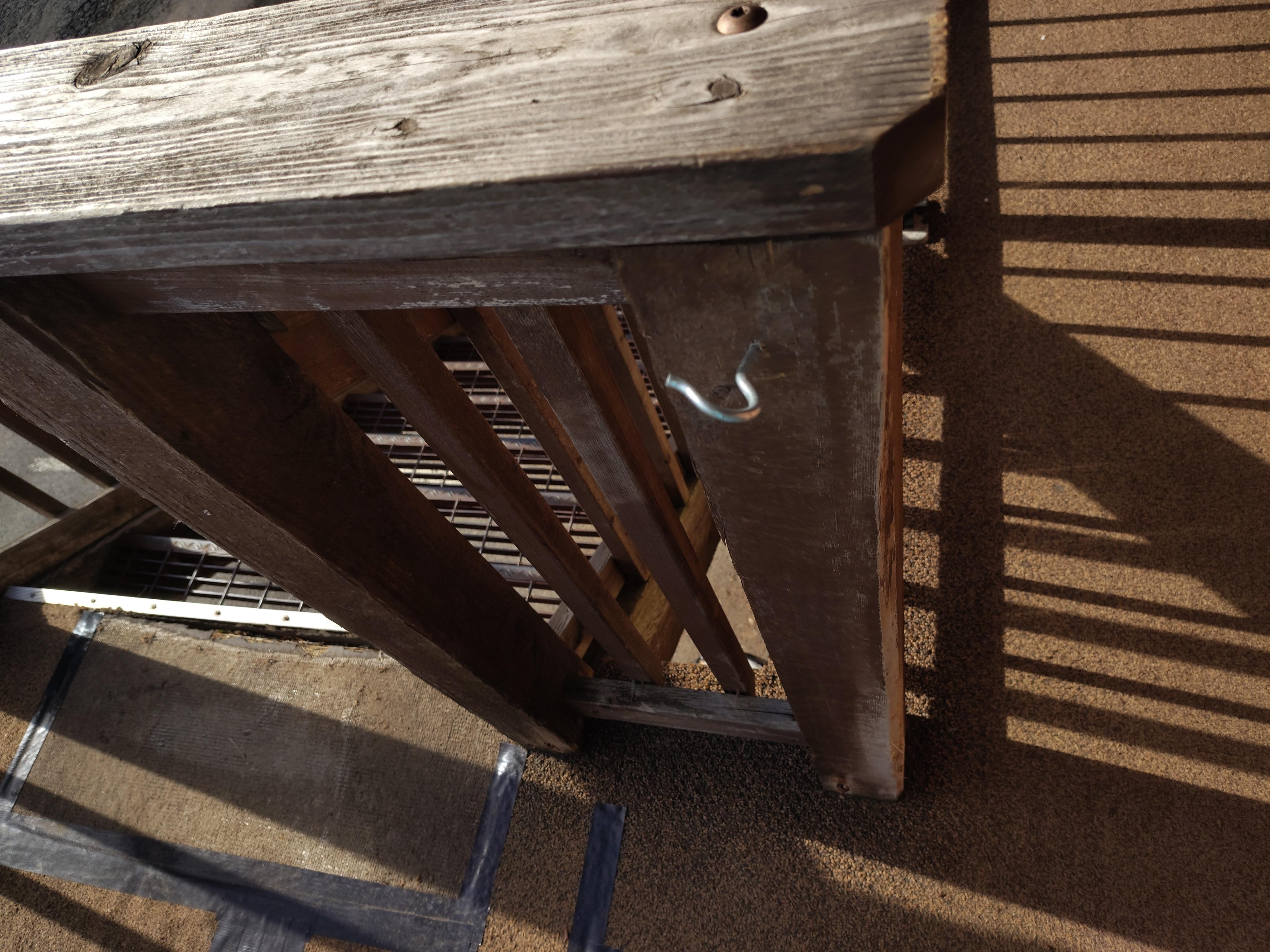 More rails, and the hooks at the bottom