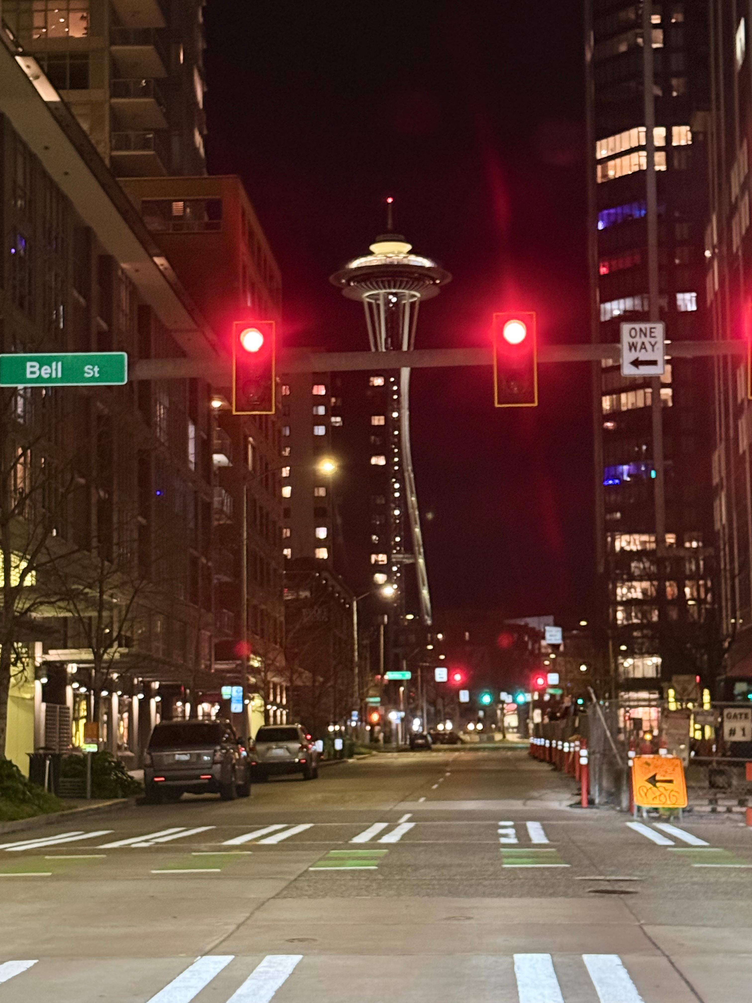 This street takes us straight to the hotel, making our journey smooth and effortless.