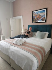 Spacious bedroom in Room 166