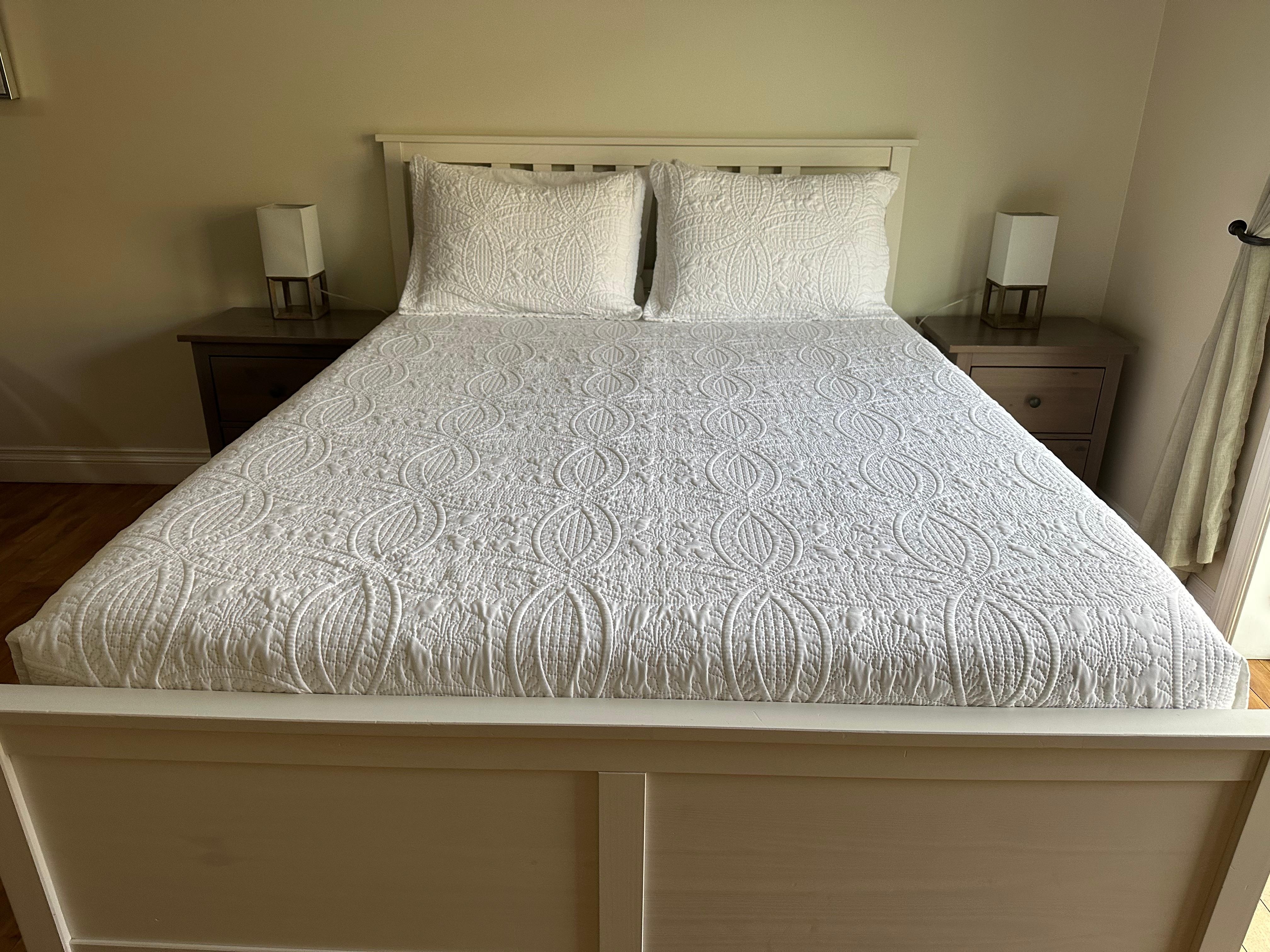 Comfy queen bed. 