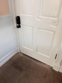 Carpet. Needs a deep cleaning.