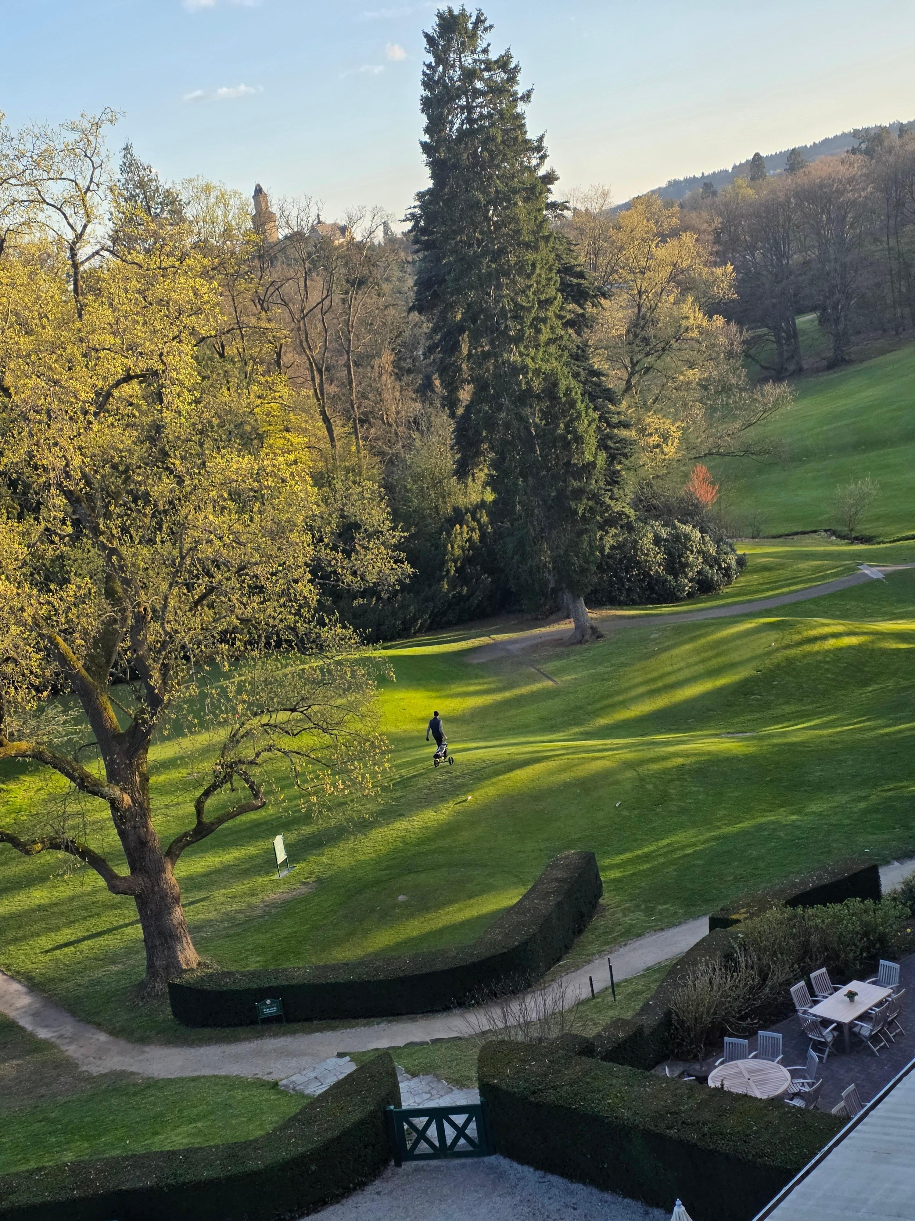 Uitzicht vanaf balkon kamer 216