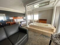 Updated king suite with jacuzzi and a child friendly hotel. Al
Staffs are super friendly and smiled at all times except for one front desk staff is a bit grumpy and rude to a co worker.