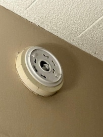 No smoke detector