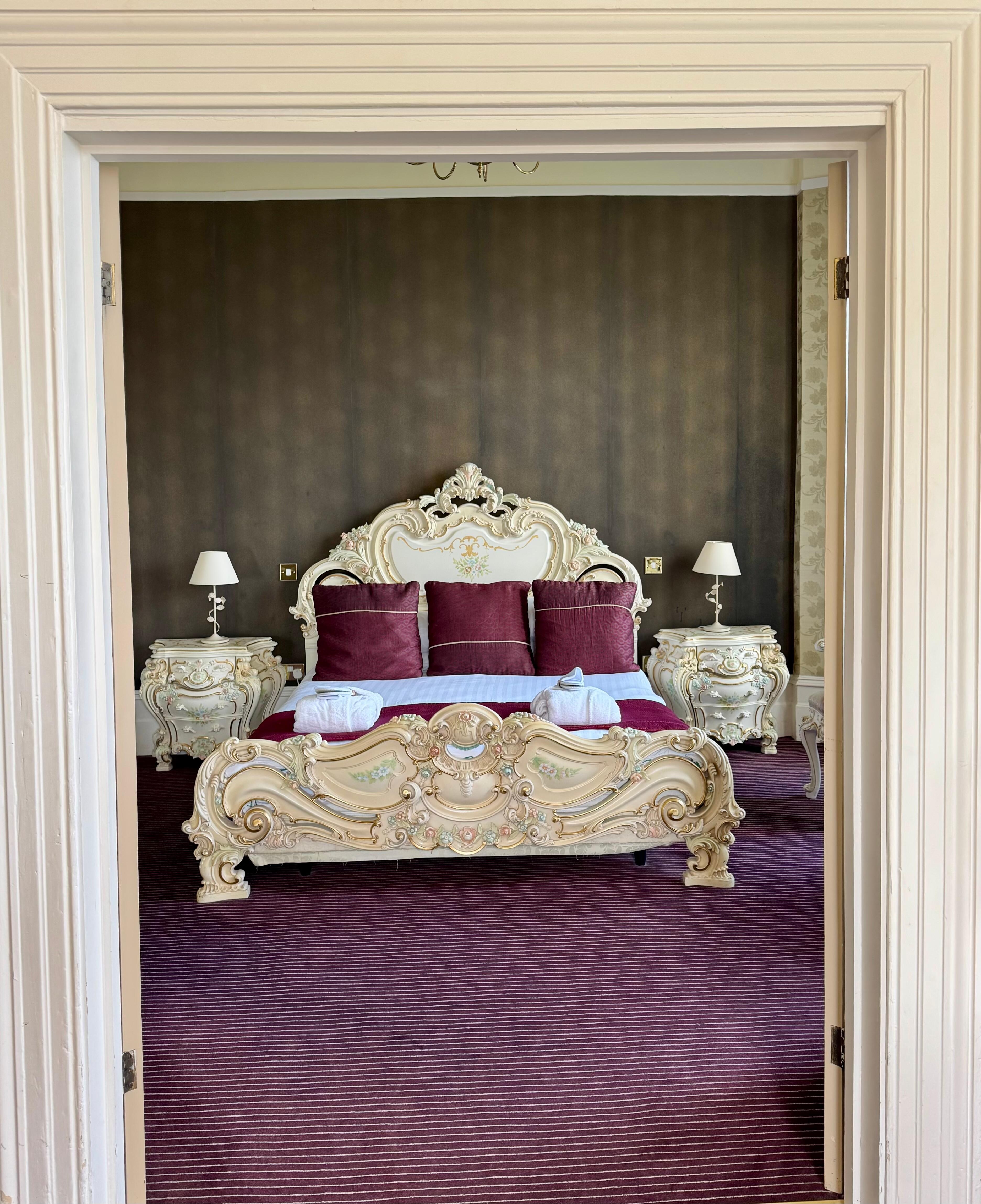 Charming suite