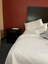 Standard king-size with jacuzzi tub.