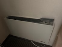 Took forever to warm the space before heat near bed. Old broken dialup