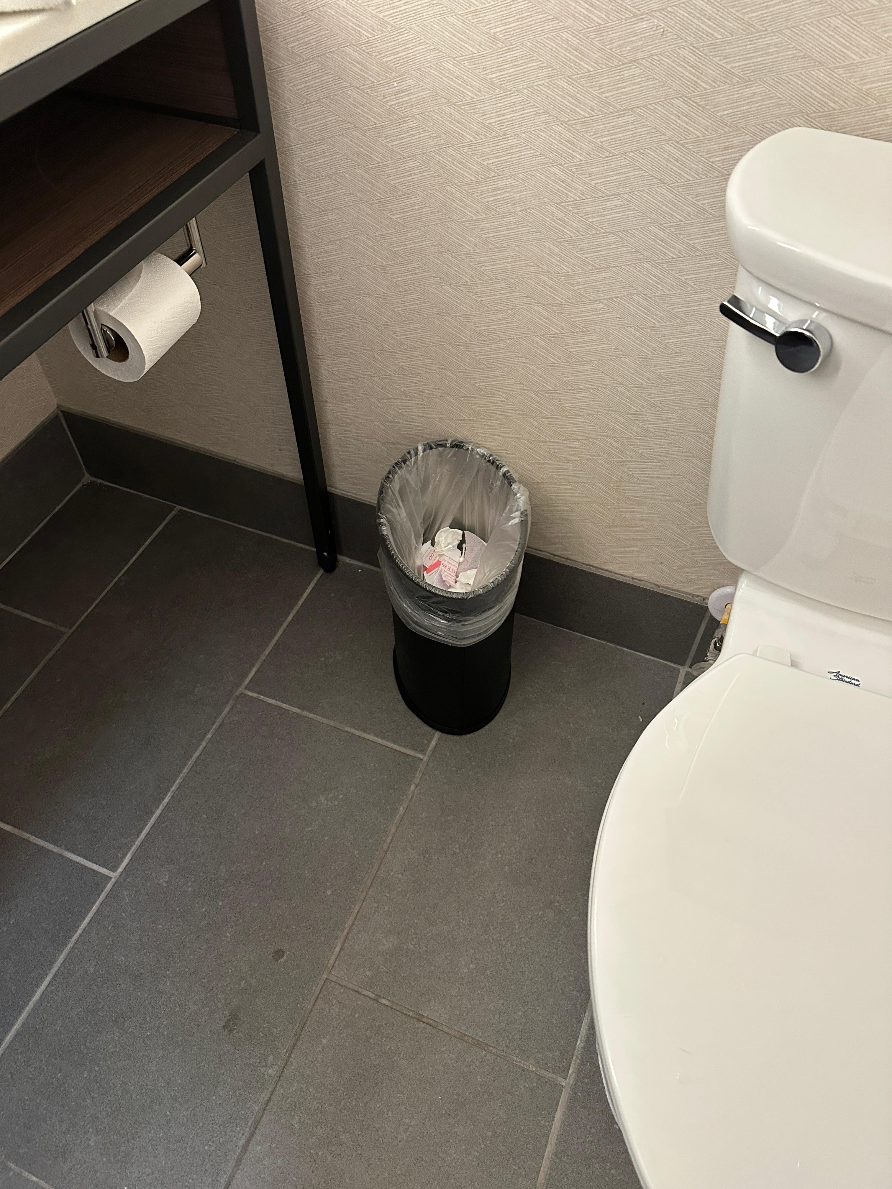Only one trash can 