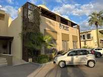 Fronten på hotellet